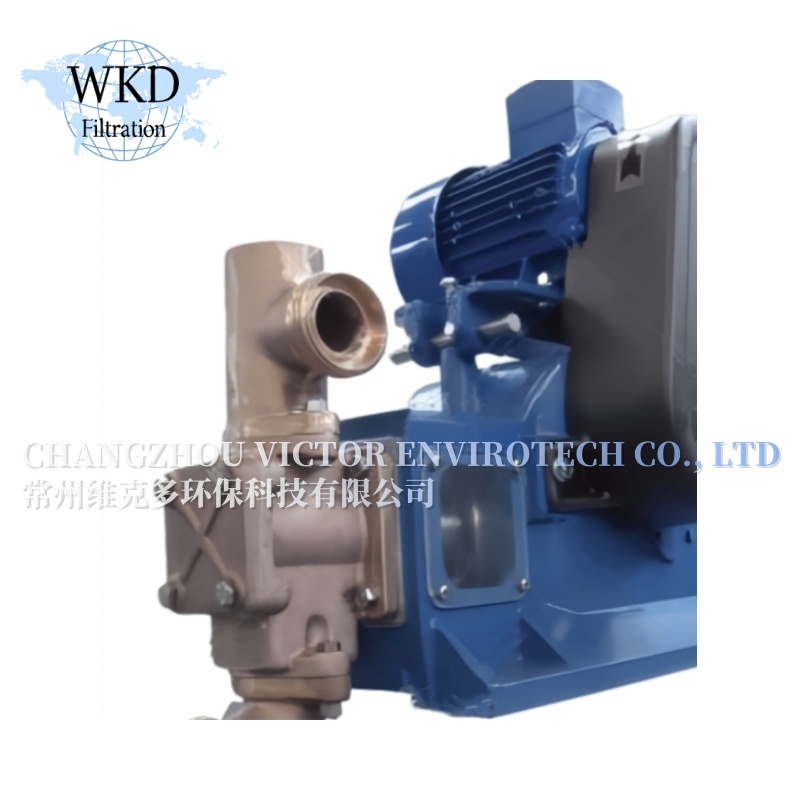 Displacement pump